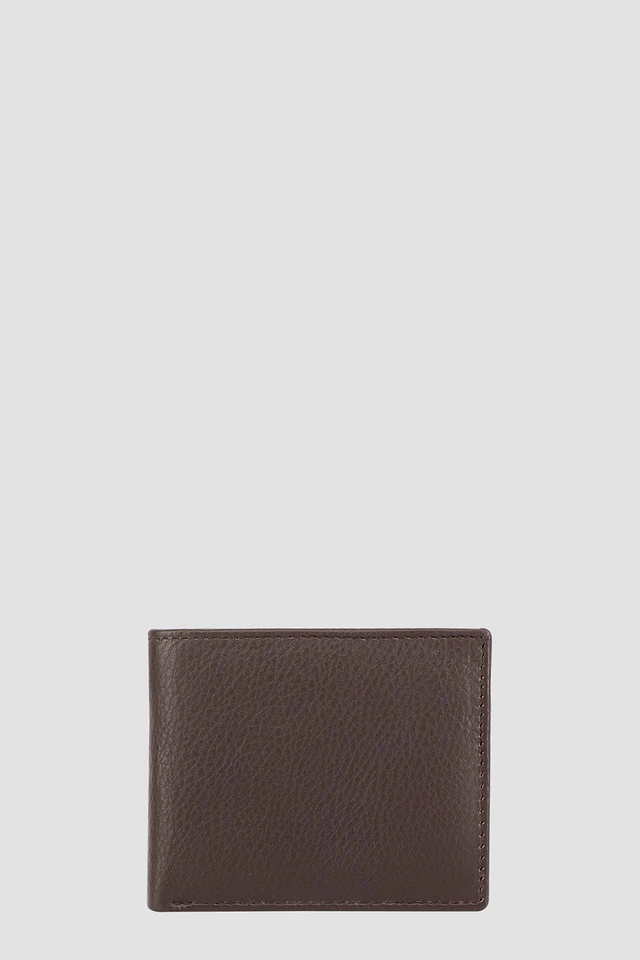 Danier at Bayshore Shopping Centre in Ottawa, ON